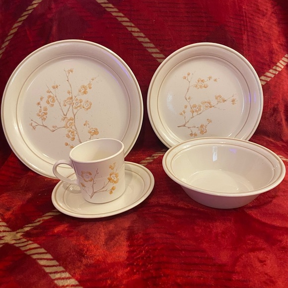 Corningware | Dining | Vintage Corningware Dinner Set | Poshmark